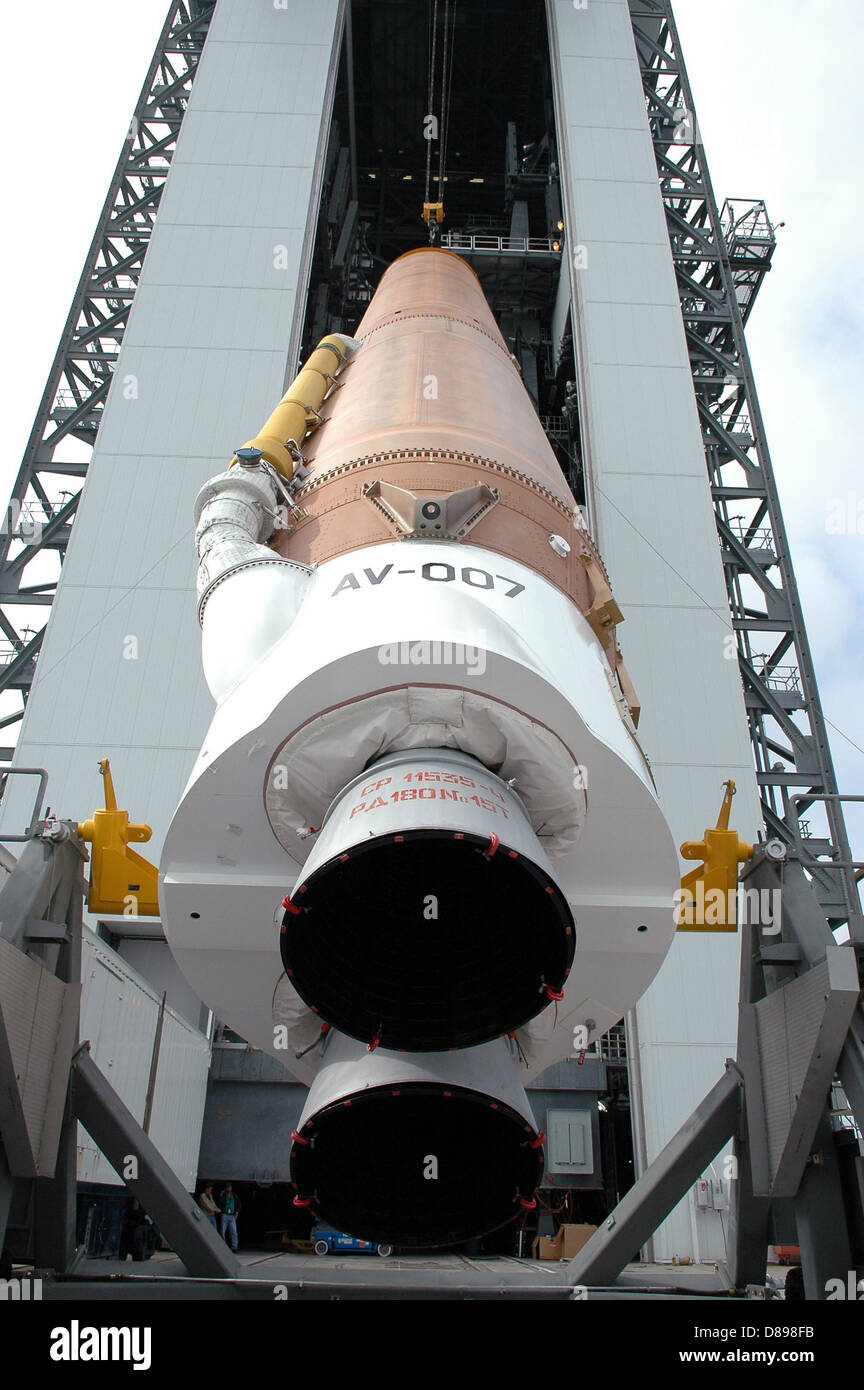 Atlas V rocket raised Stock Photo - Alamy