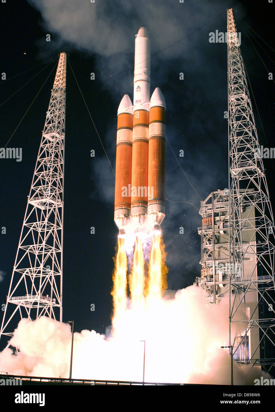 The Delta IV Heavy rocket launches the DSP-23 satellite into orbit ...