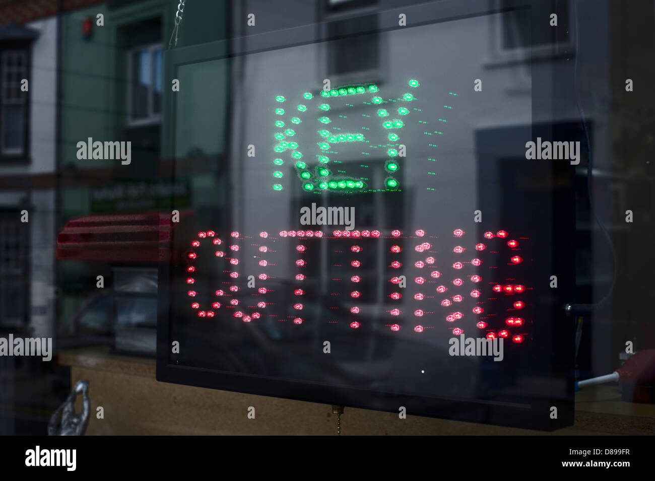 Letter cutting hi-res stock photography and images - Alamy