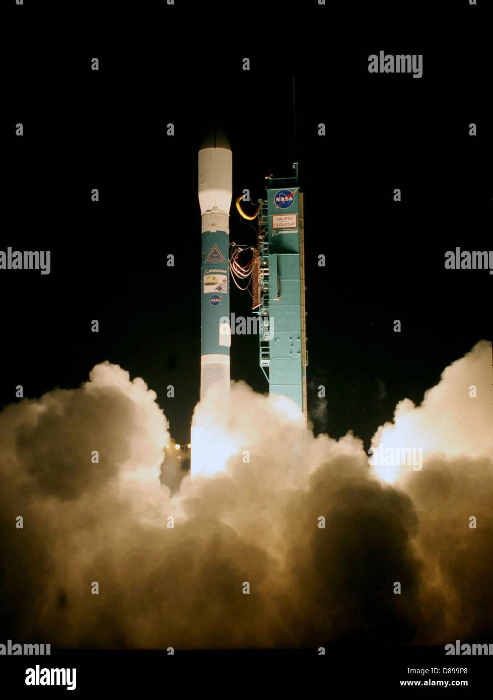 The Delta II 7420-10C rocket launches the CALIPSO and CloudSat ...