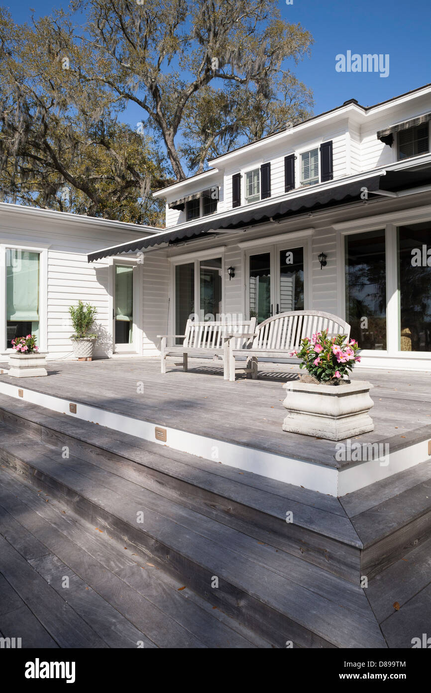 Huge Wooden Deck , House, USA Stock Photo - Alamy