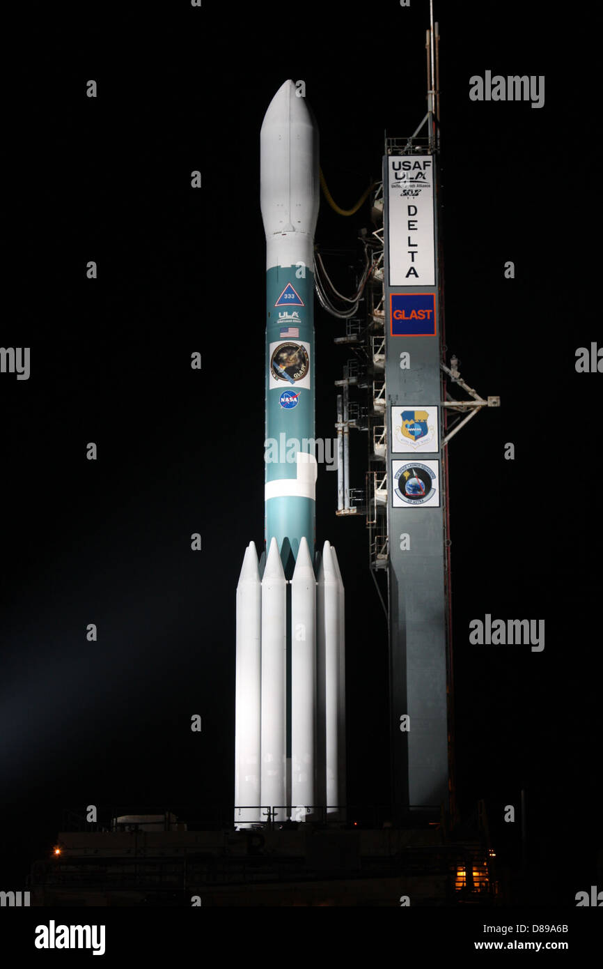 Delta ii heavy rocket hi-res stock photography and images - Alamy