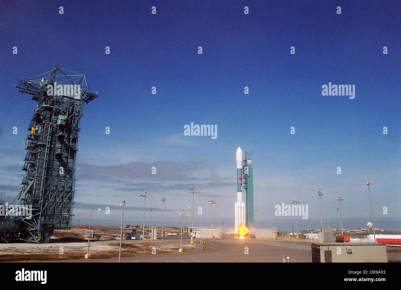 Delta II 7920 ignitation with Gravity Probe B Stock Photo - Alamy