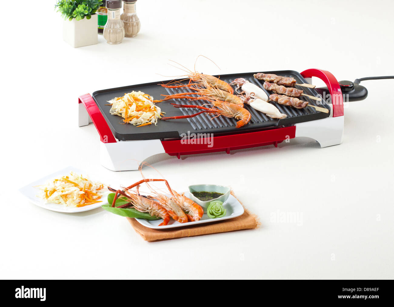 Electric grill hi-res stock photography and images - Alamy