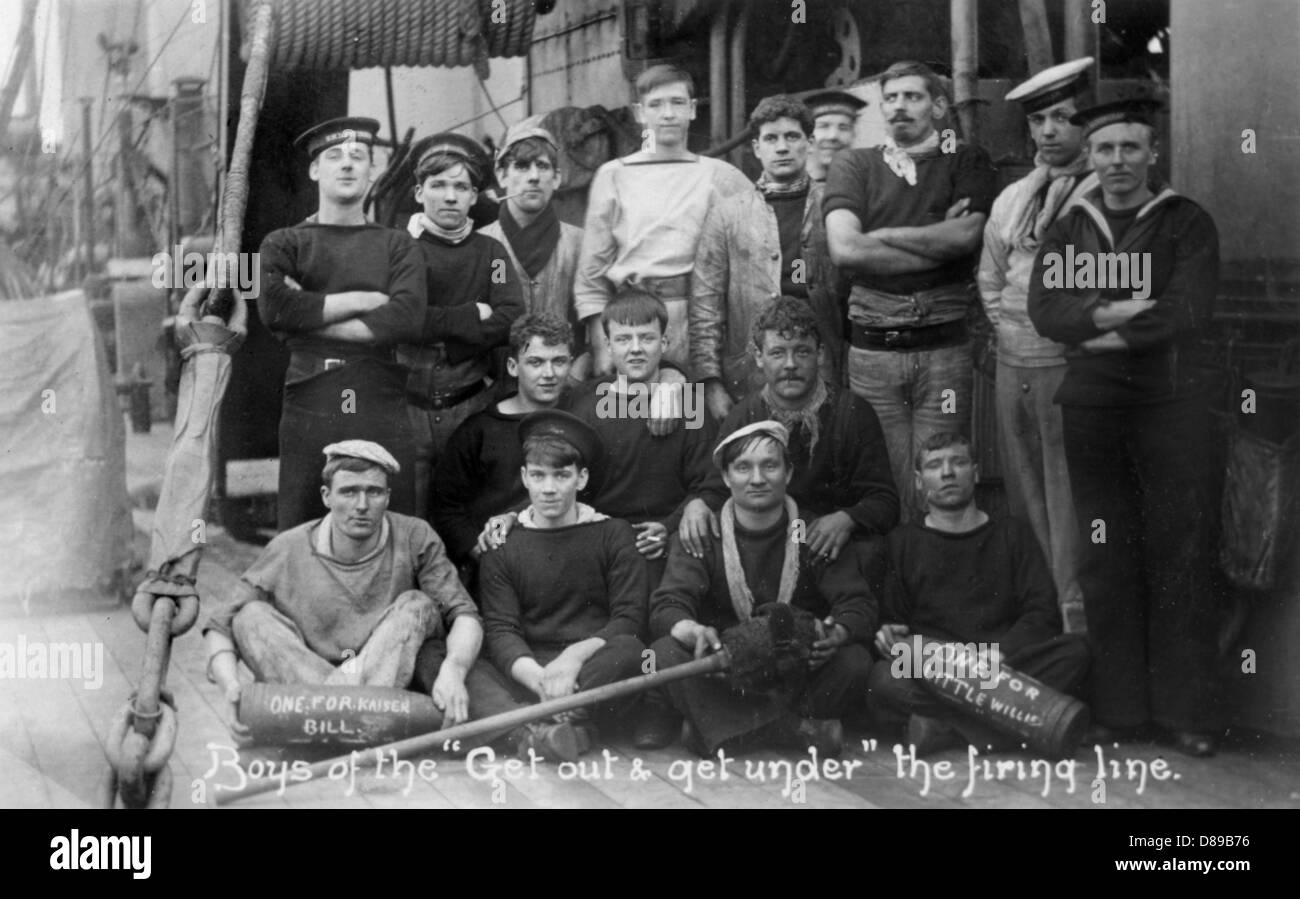 Gun Crew 1914 Stock Photo - Alamy