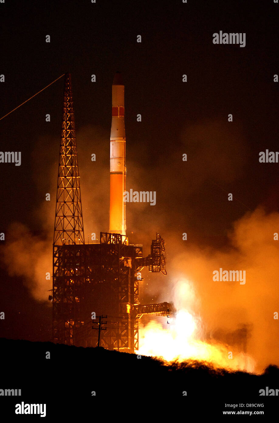 The Delta IV rocket launches from Vandenberg Air Force Base (VAFB) for ...
