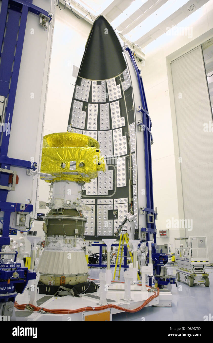 The New Horizons spacecraft was encapsulated in its launch vehicle for ...