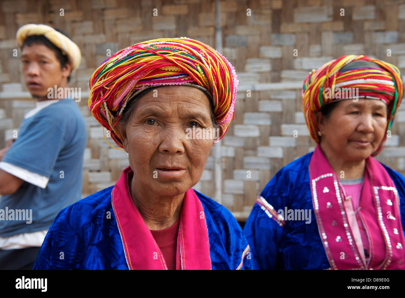 Myanmar indigenous hi-res stock photography and images - Alamy