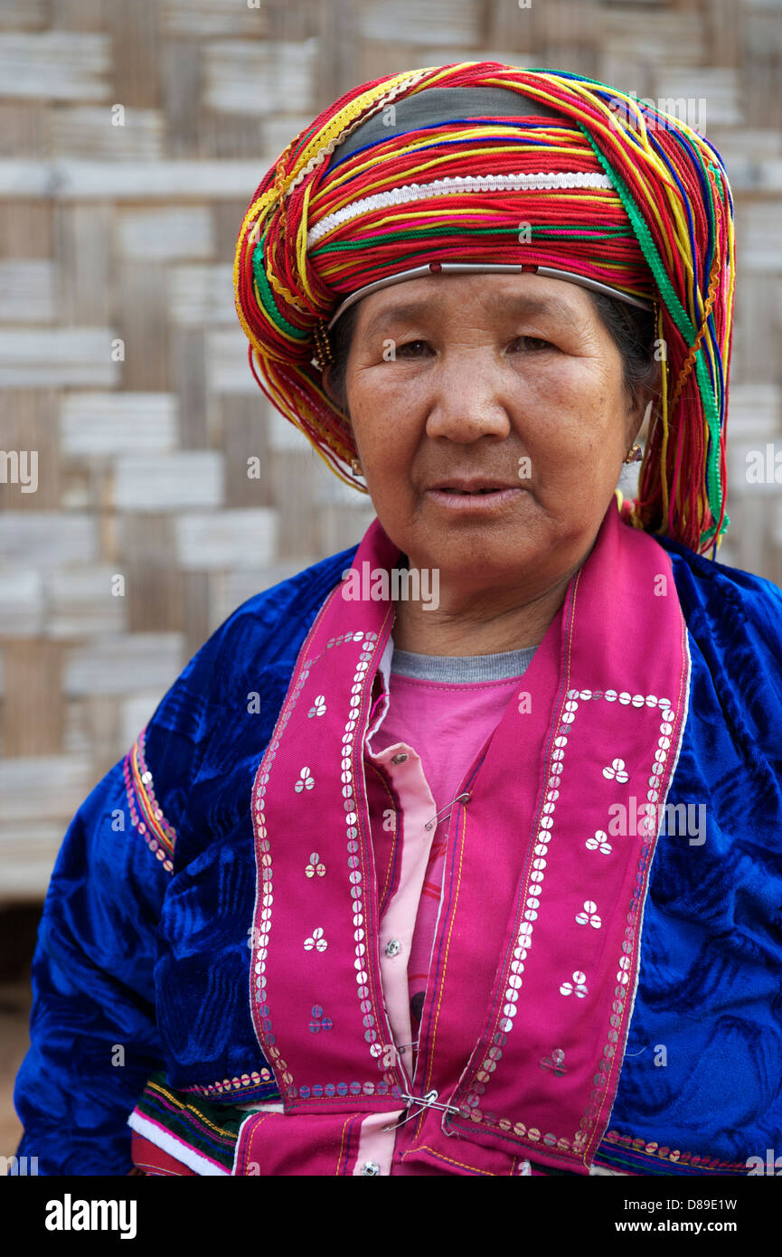 Indigenous Clothes High Resolution Stock Photography and Images - Alamy