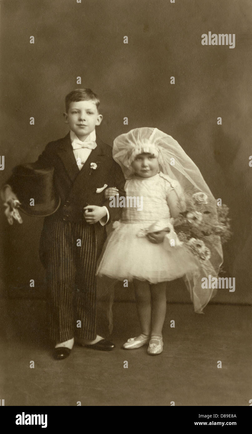 BOY & GIRL/GROOM/BRIDE Stock Photo - Alamy