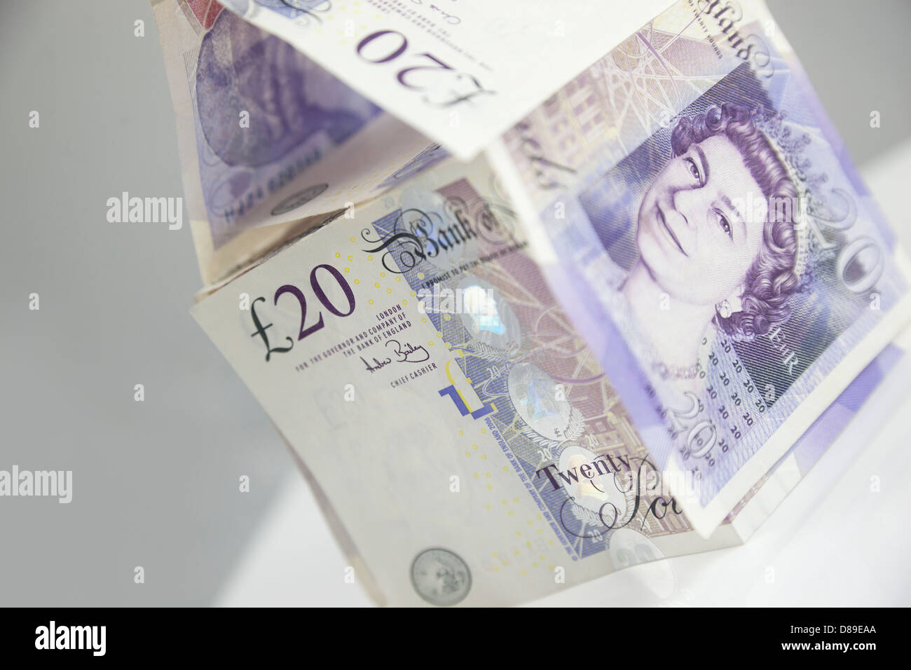 Twenty pound notes and bundle hi-res stock photography and images - Alamy