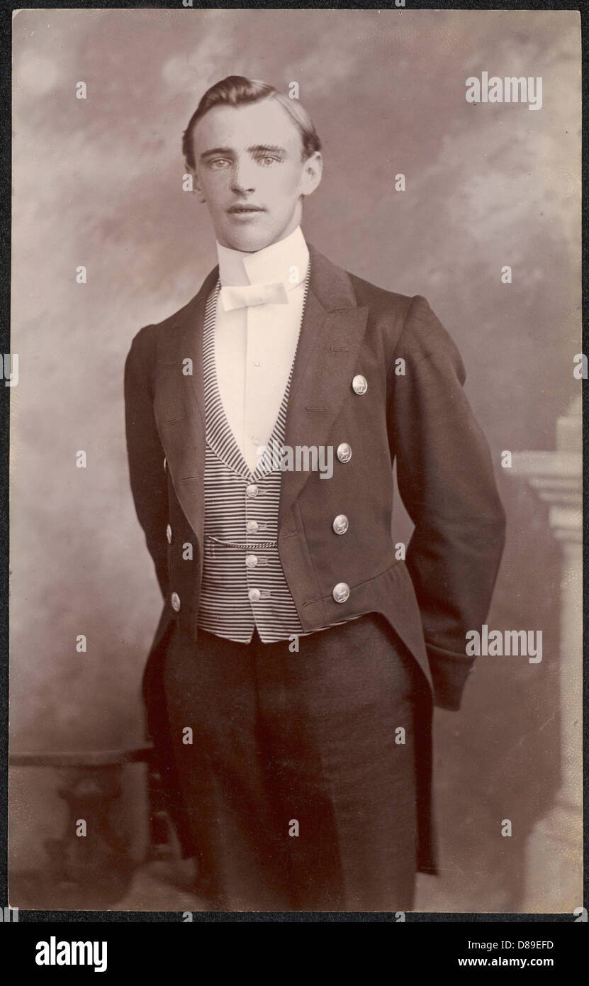 Blond aryan man hi-res stock photography and images - Alamy