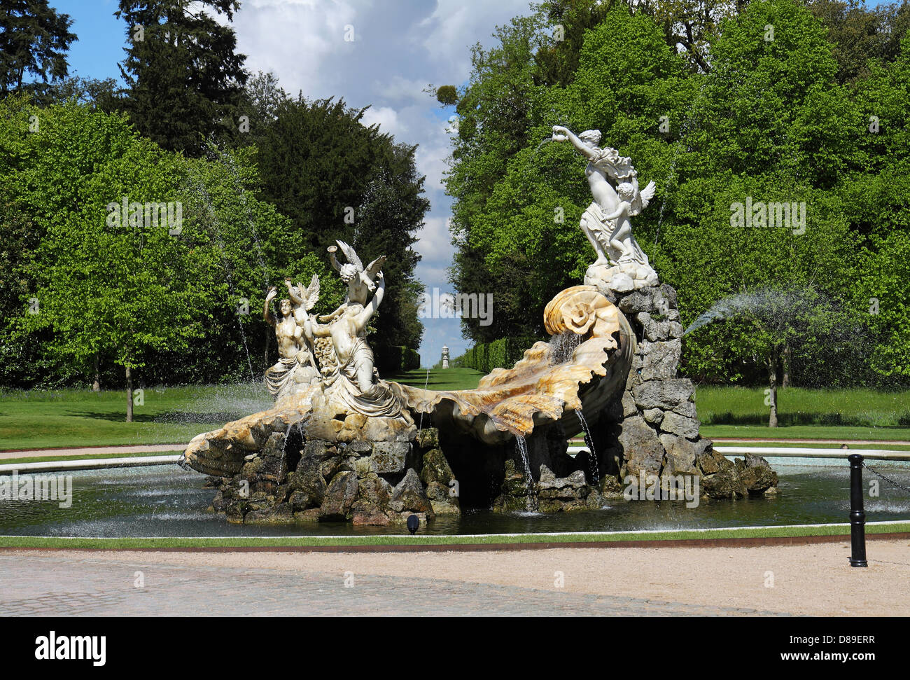 Shell shaped fountain in an English landscape garden and stately home ...