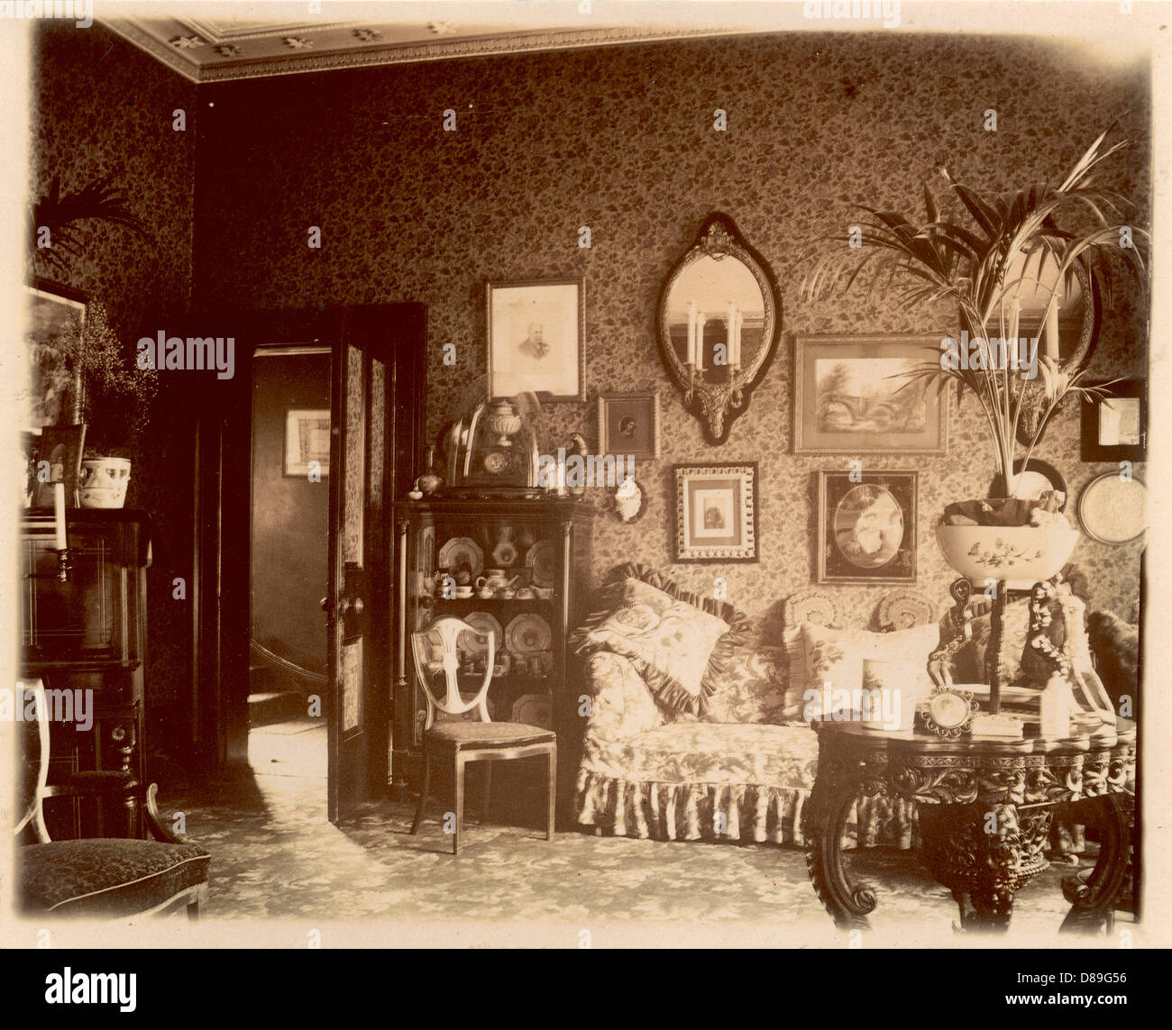 Victorian room hi-res stock photography and images - Alamy