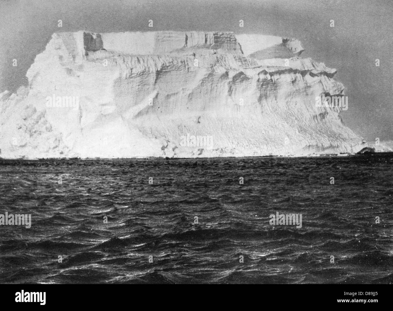 Historical ice berg hi-res stock photography and images - Alamy