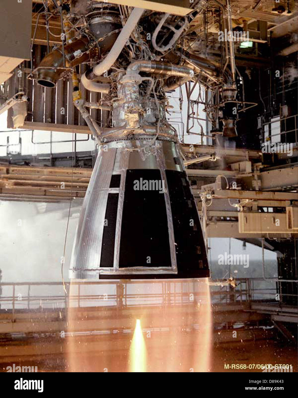 Space Shuttle Engine Test