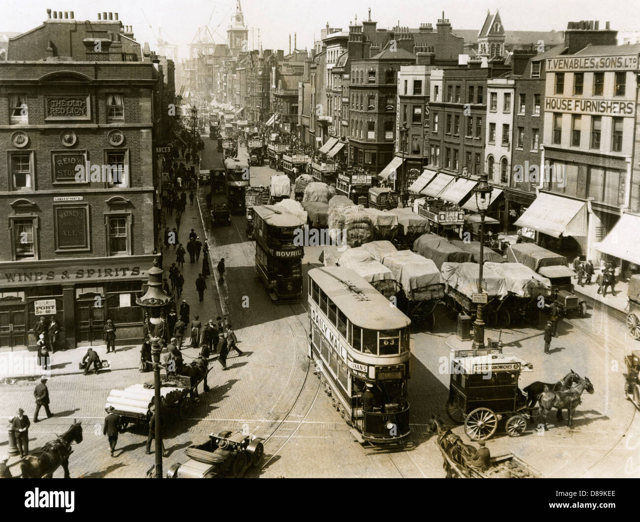 Commercial street london 1920s hi-res stock photography and images - Alamy