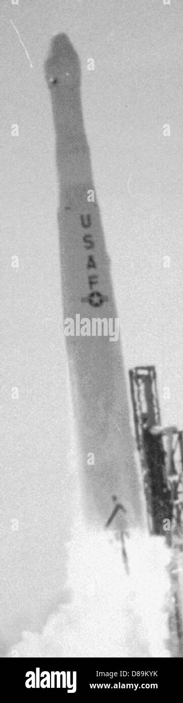 Thor Able Star with NSS O-5 Aug 13 1965.JPG Stock Photo - Alamy