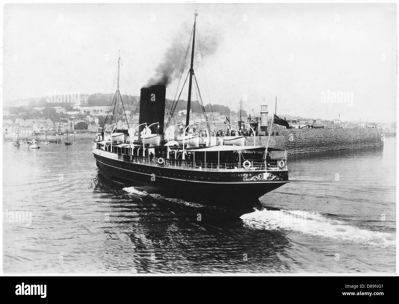 GUERNSEY PORT - 1900 Stock Photo - Alamy