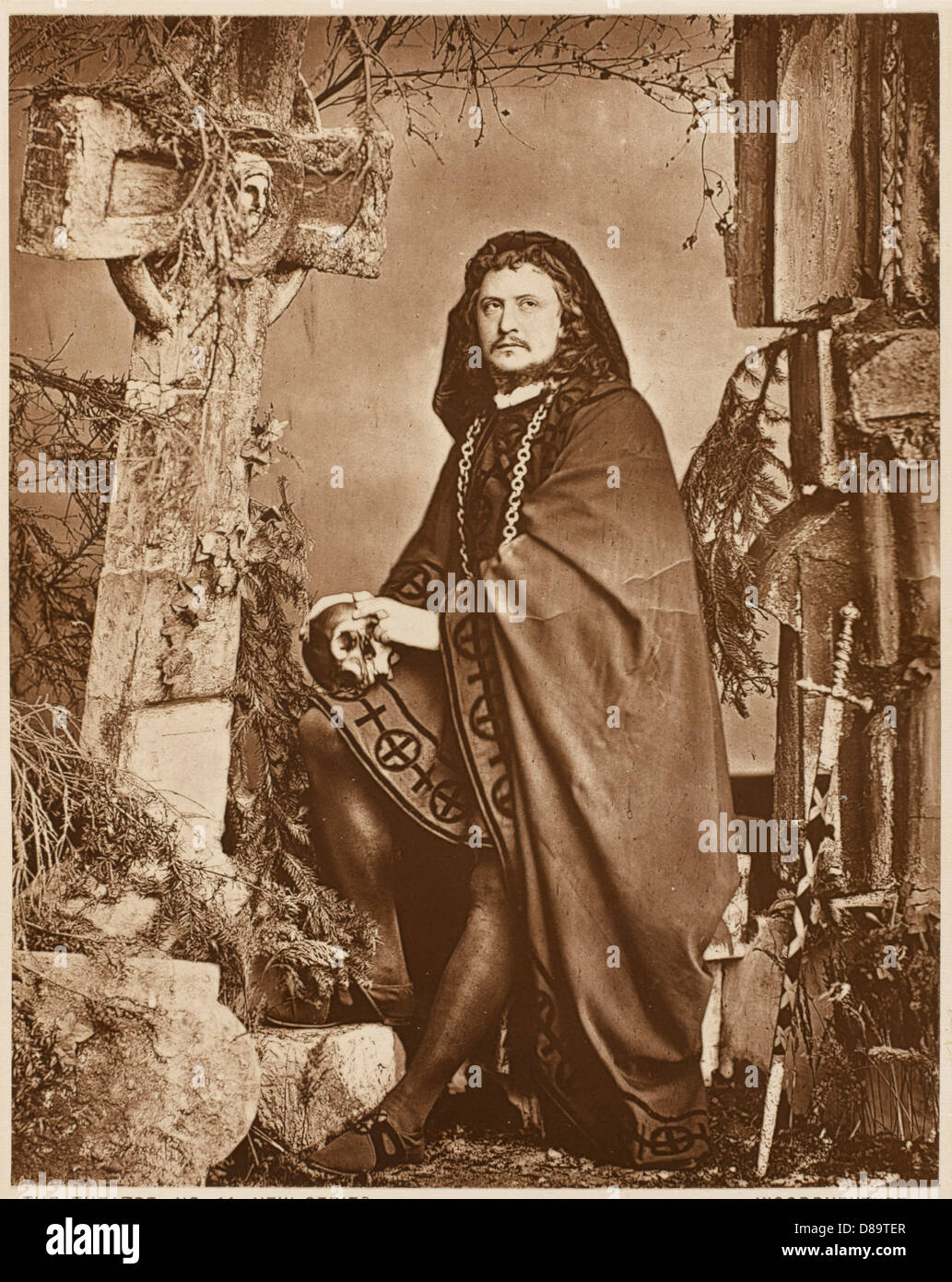 CHALES FECHTER AS HAMLET Stock Photo - Alamy
