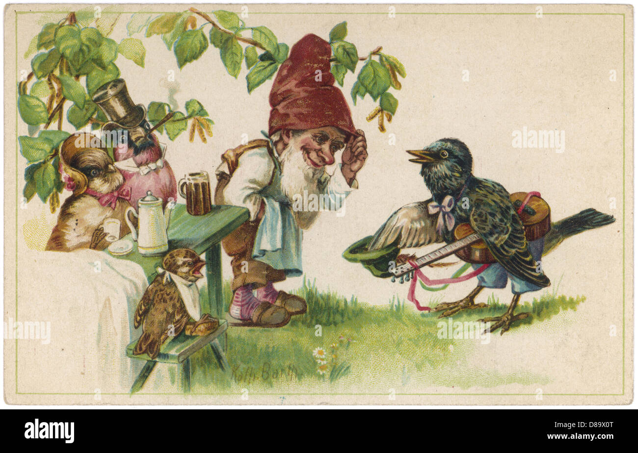 GNOME SERVES BIRDS Stock Photo - Alamy