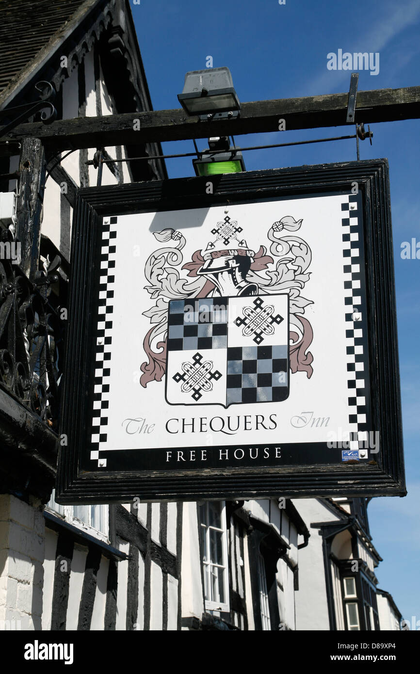 Chequers Inn sign Black and White Village Trail Leominster ...
