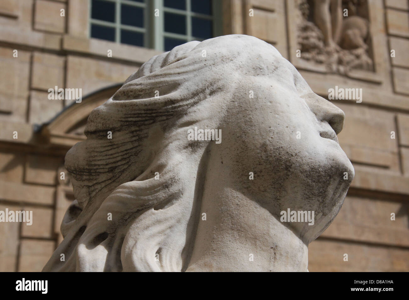 Staty in Paris Stock Photo - Alamy