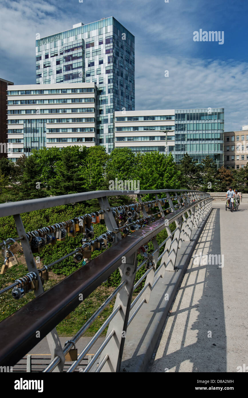 University of Ottawa: Faculty of Social Sciences building by KWC ...