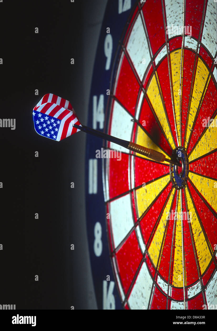 Shoot to the bulls eye hi-res stock photography and images - Alamy