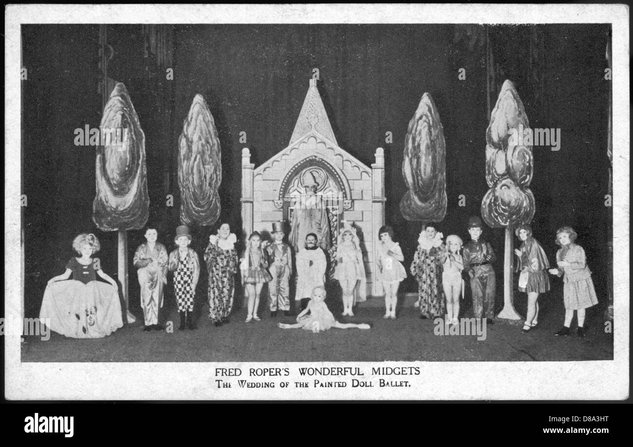 Midgets hi-res stock photography and images - Alamy