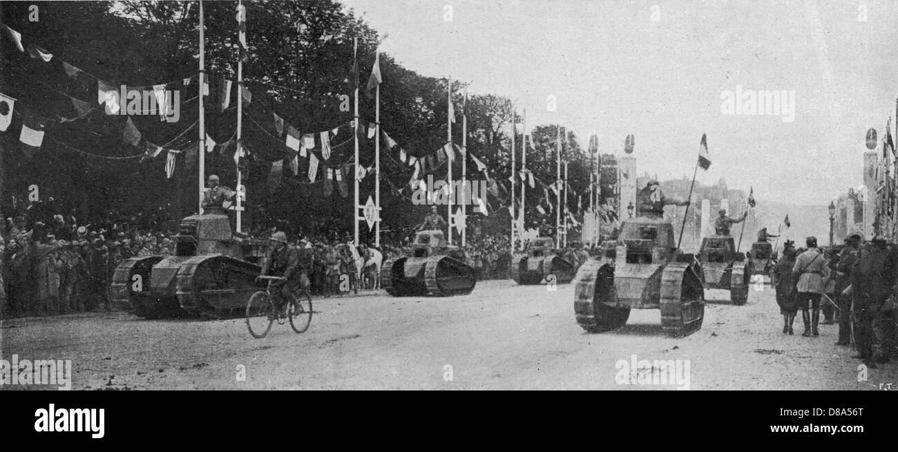 Paris 14 july 1919 parade hi-res stock photography and images - Alamy