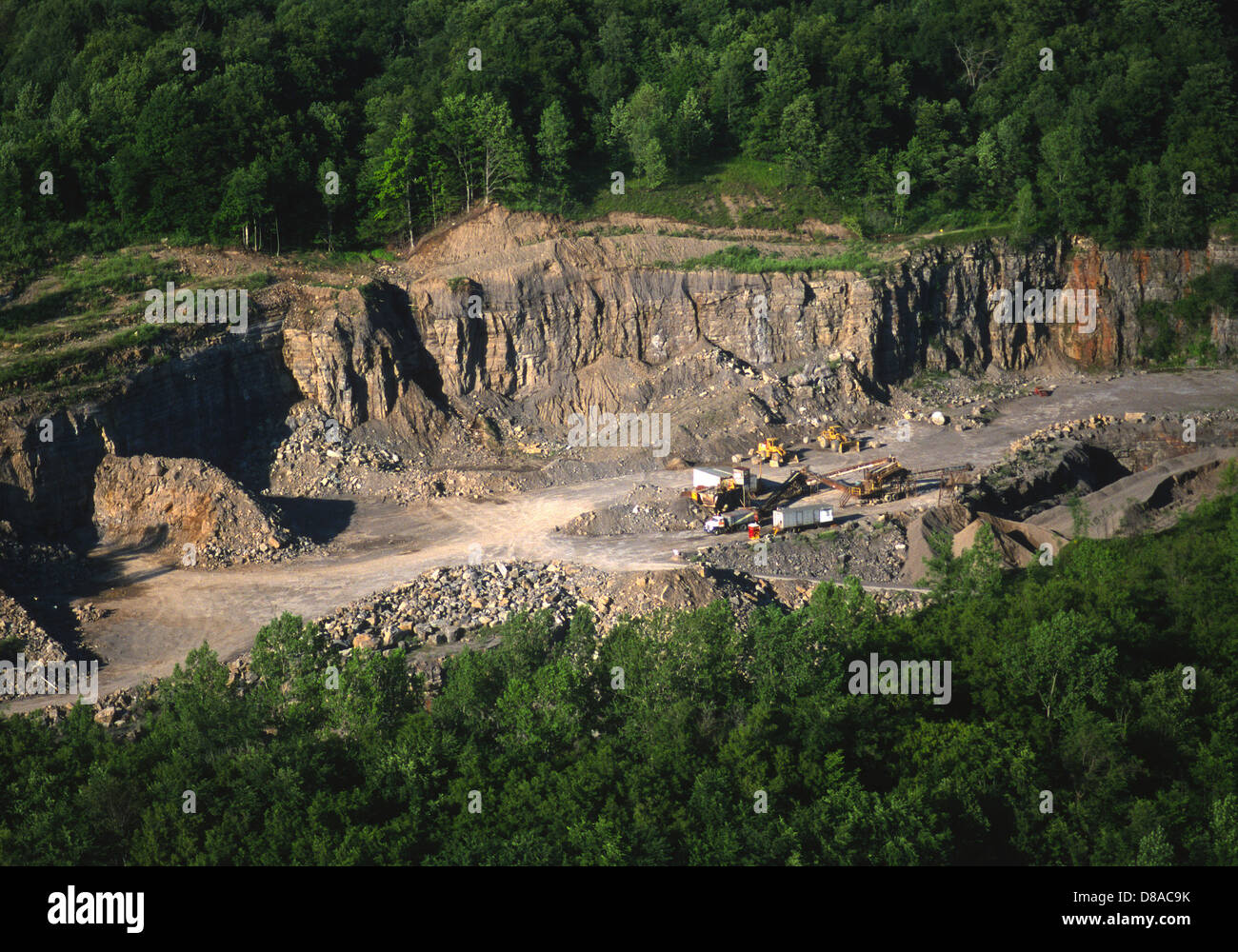 Quarry mining hi-res stock photography and images - Alamy