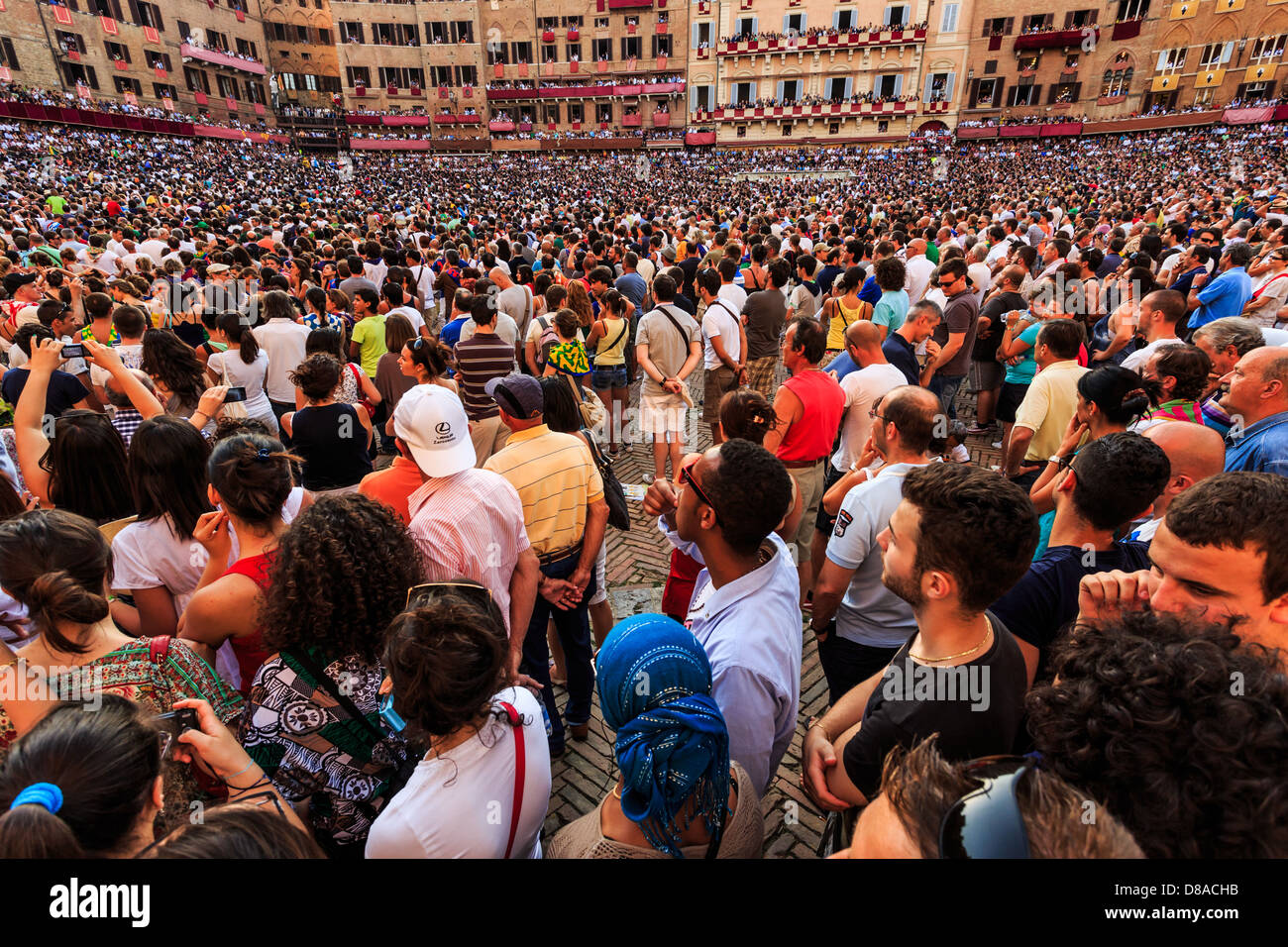 Crowd of people during the Palio di Siena, Piazza del Campo, Siena ...