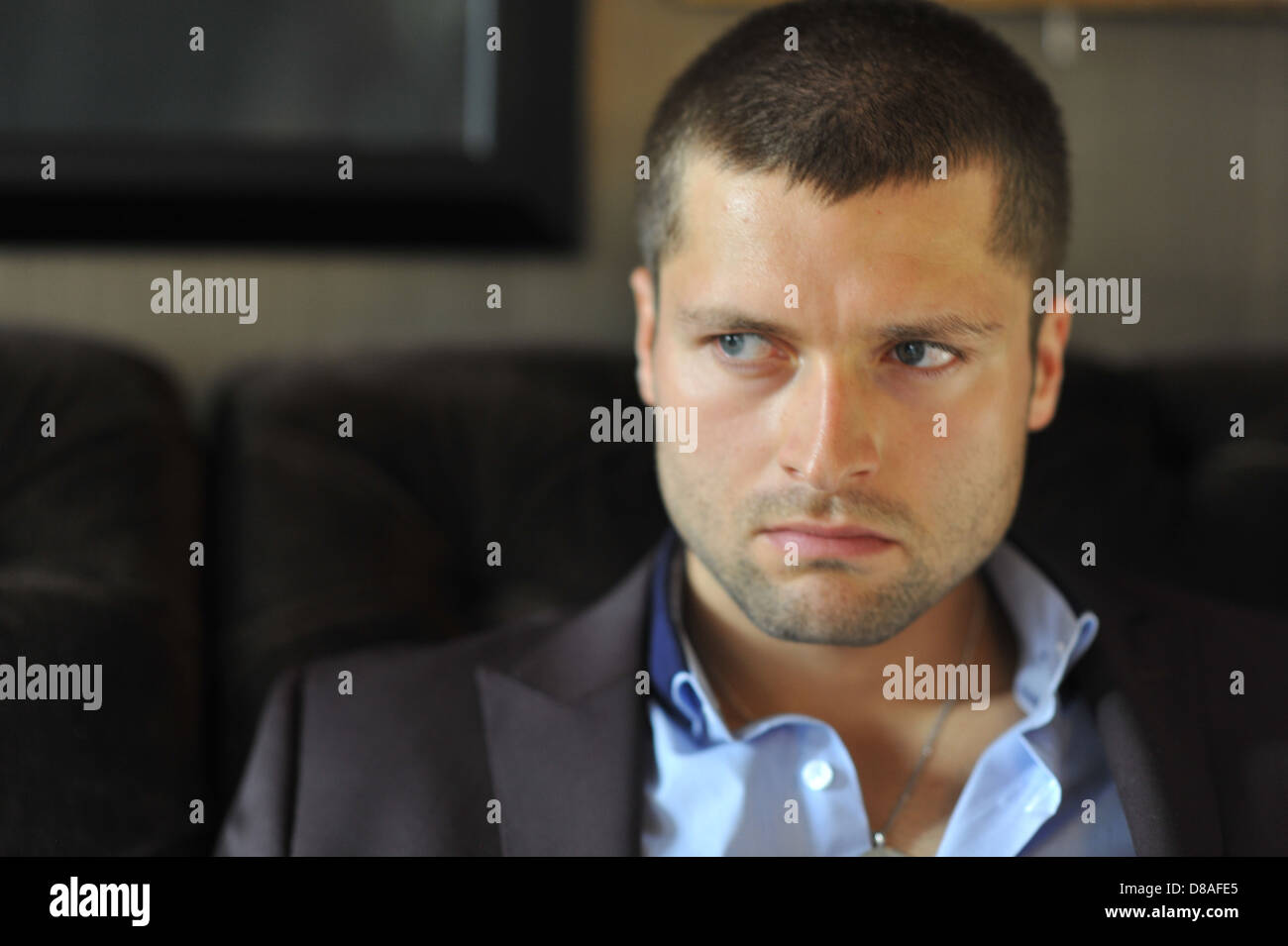 Male actor head shot showing action movie character Stock Photo - Alamy