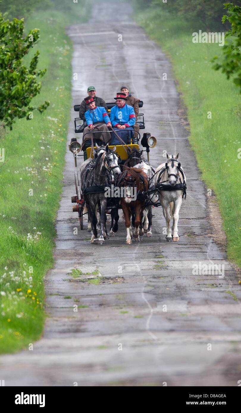 Horse drawn stagecoach hi-res stock photography and images - Alamy