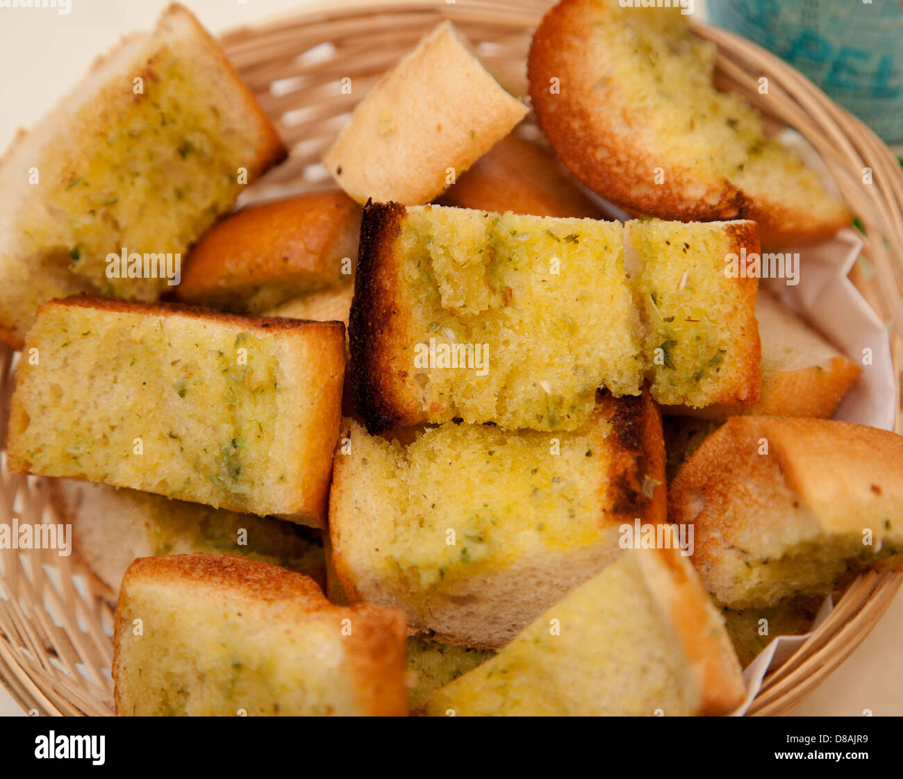 A basket of garlic bread Stock Photo - Alamy