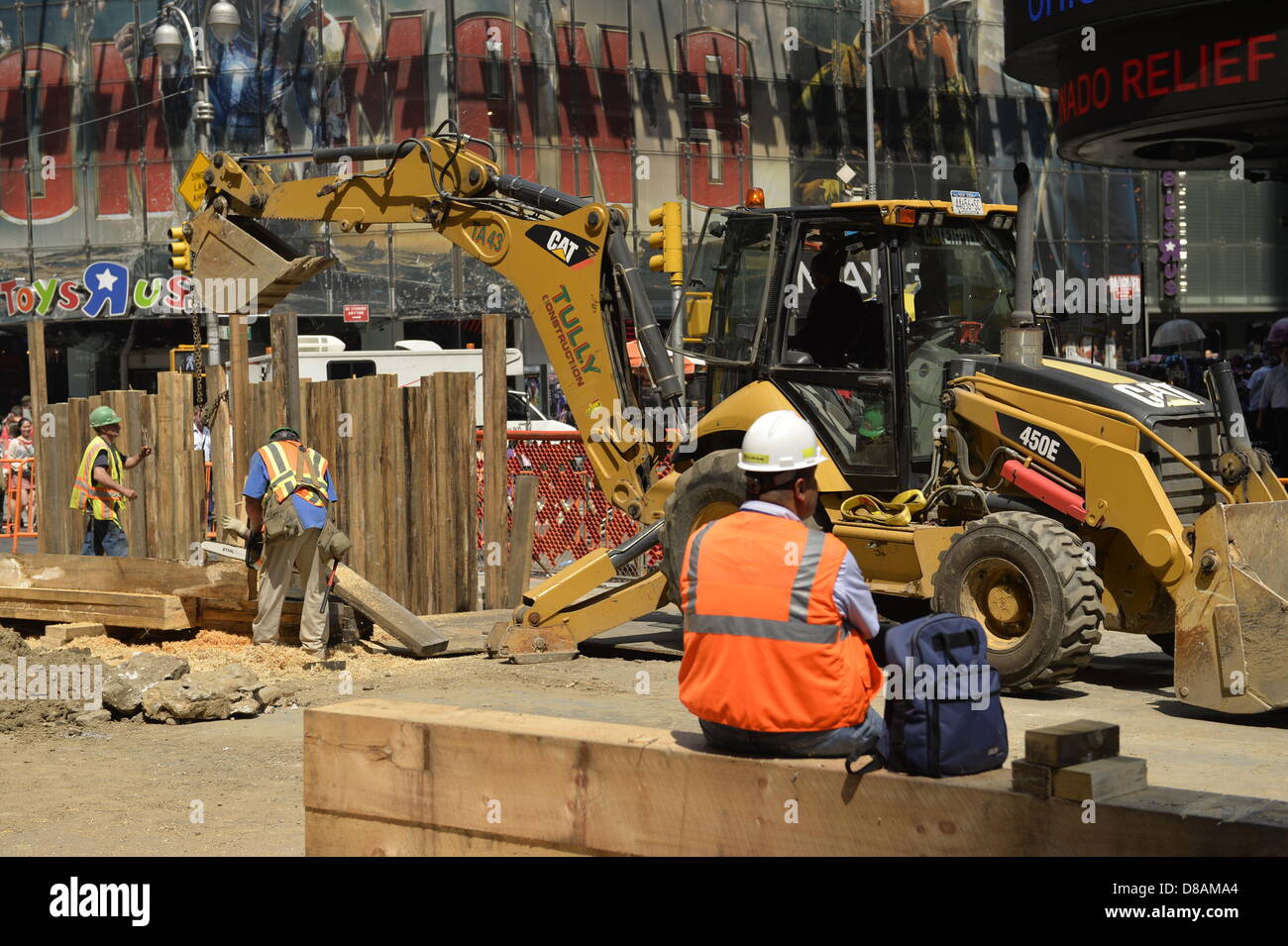 New York, USA. 21st May 2013. At Times Square construction site ...