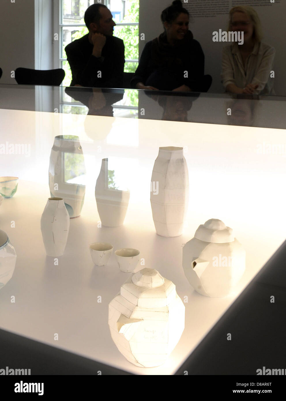 View paper tableware designs of the French designer Ruth Gurvich and ...