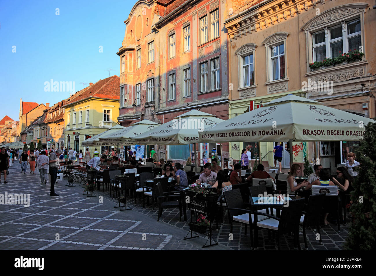 Street cafes in the pedestrian zone, Republici St., Old Town, Brasov ...