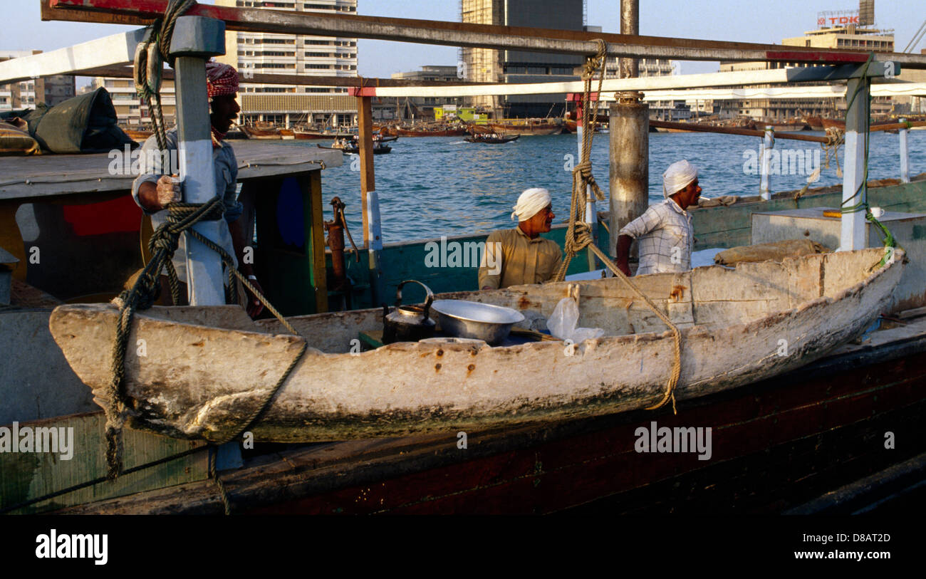 Uae dhow boat hi-res stock photography and images - Alamy