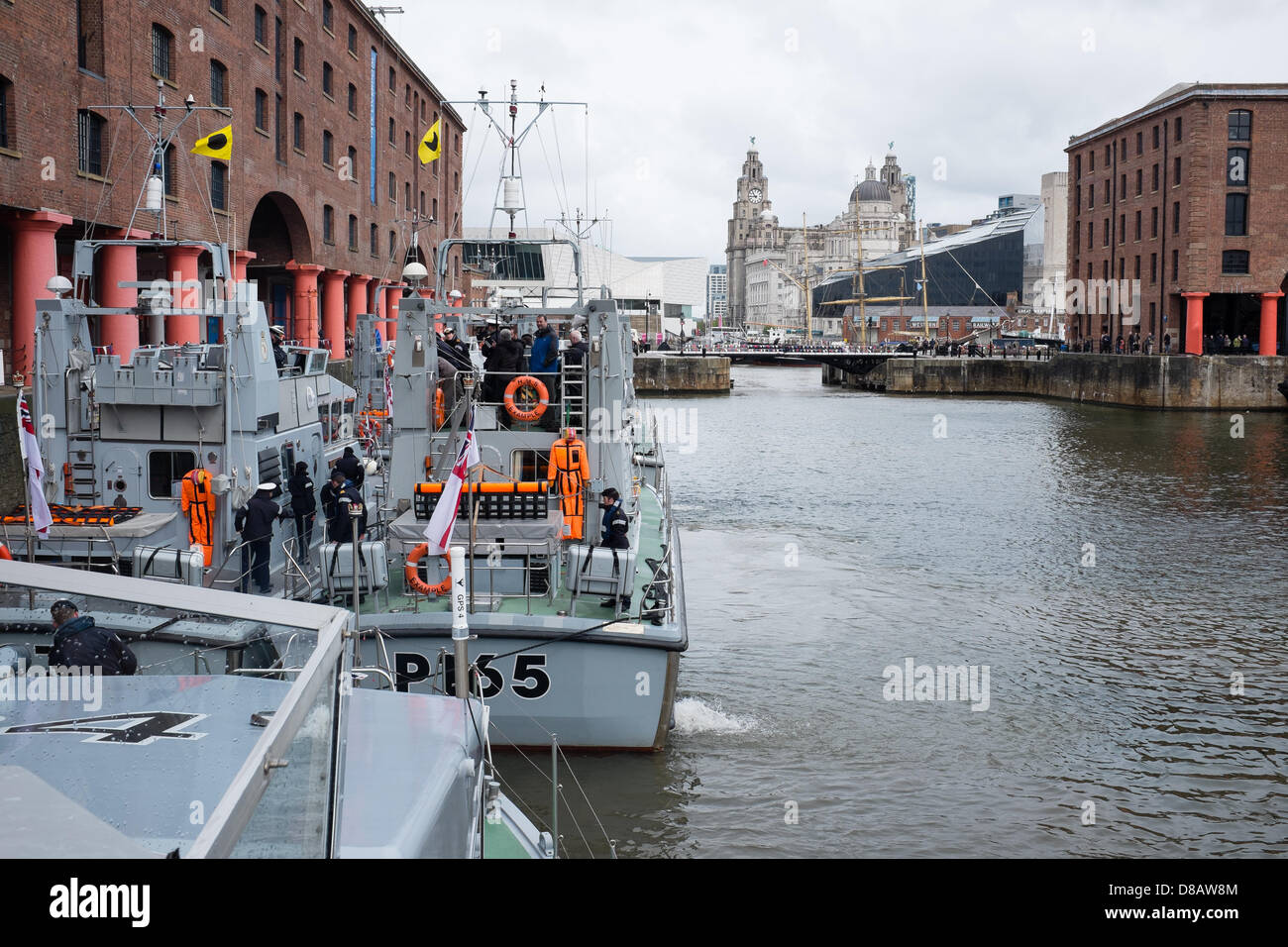 Royal navy p2000 hi-res stock photography and images - Alamy