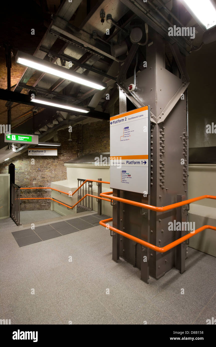 London Overground East London Railway Wapping Station Stock Photo - Alamy