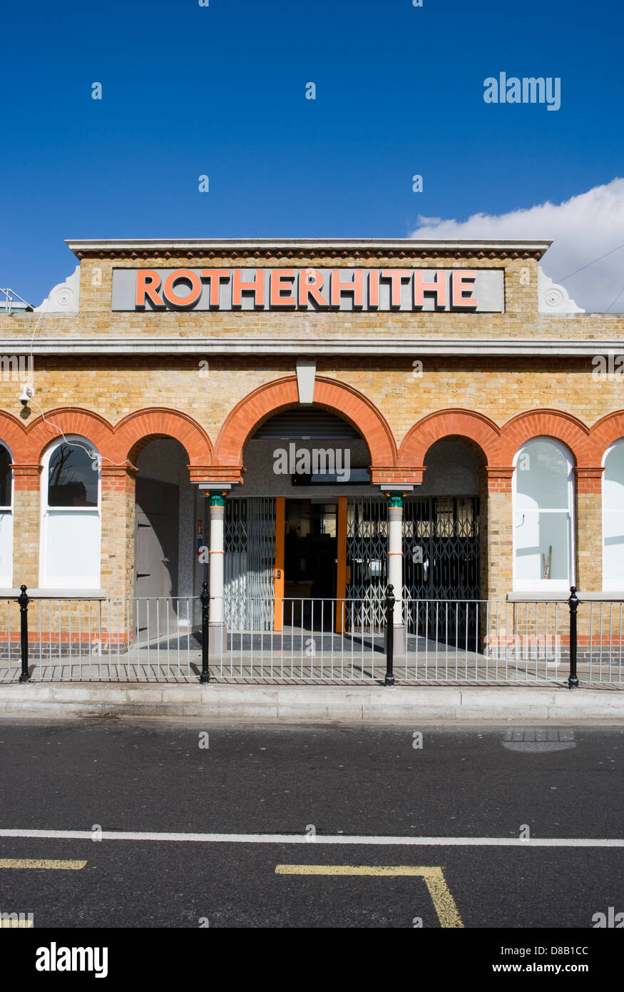 London Overground East London Railway Rotherhithe Station Stock Photo ...