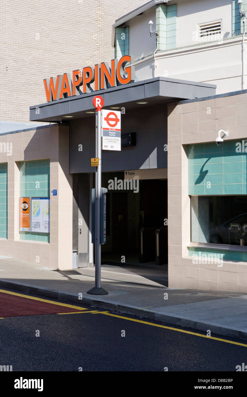 London Overground East London Railway Wapping Station Stock Photo - Alamy