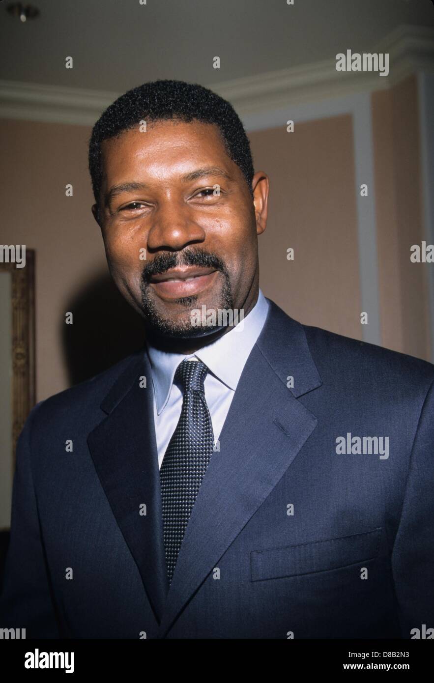 DENNIS HAYSBERT.The 5th Golden Satellite Awards at Beverly Hills Hotel ...
