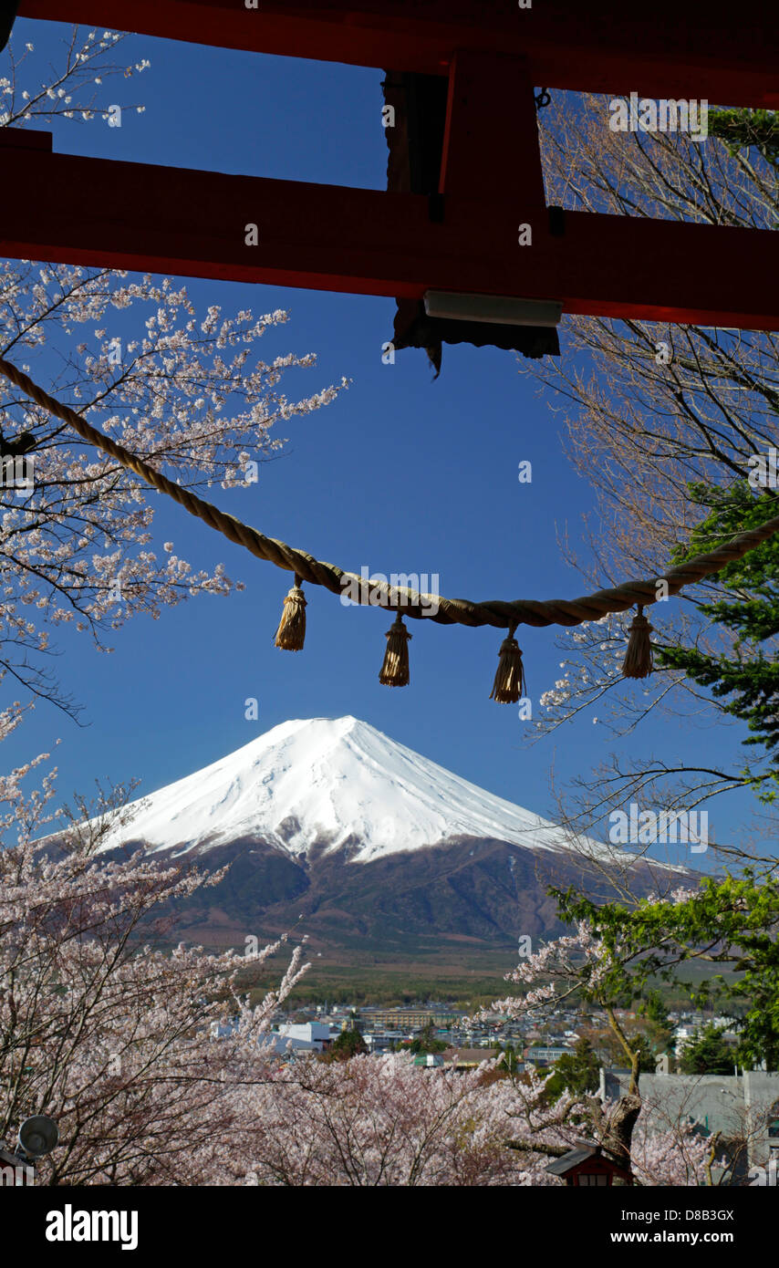 Snowy Mount Fuji view through Torii Shinto Shrine Gate at Fuji-Sengen ...