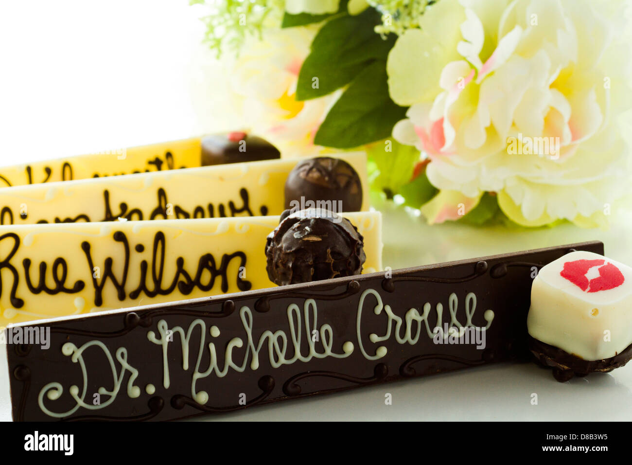 Personolized Guest Chocolate Name Plate For The Wedding, 59% OFF