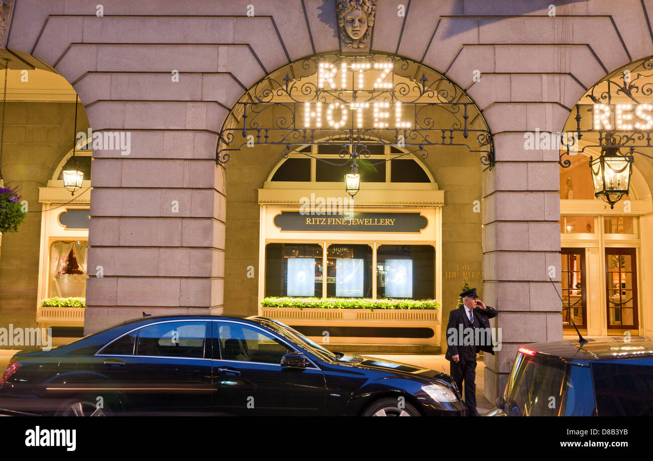 Ritz london doorman hi-res stock photography and images - Alamy