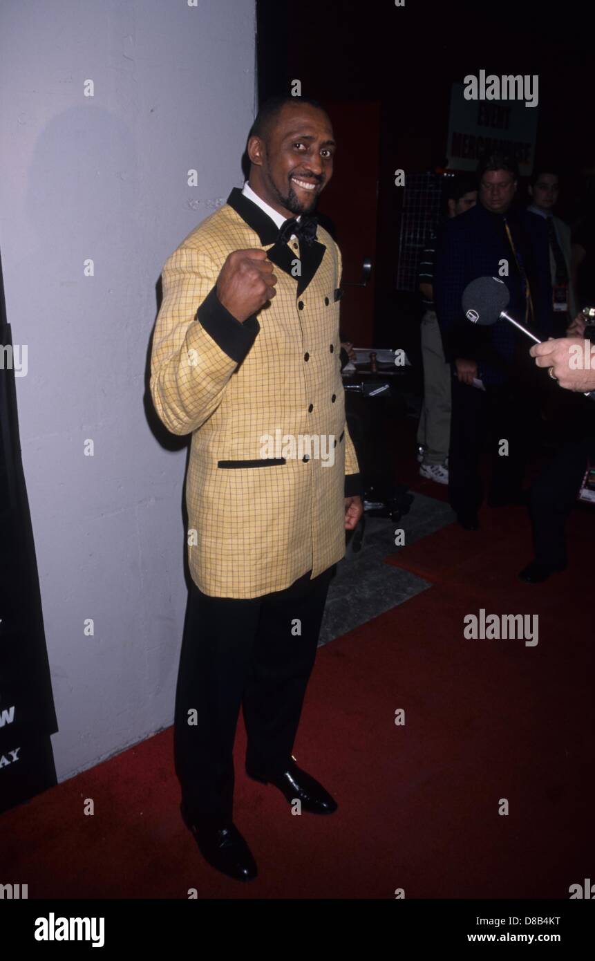 THOMAS HEARNS.Holyfield vs. Lewis world neavyweight bout Thomas and ...