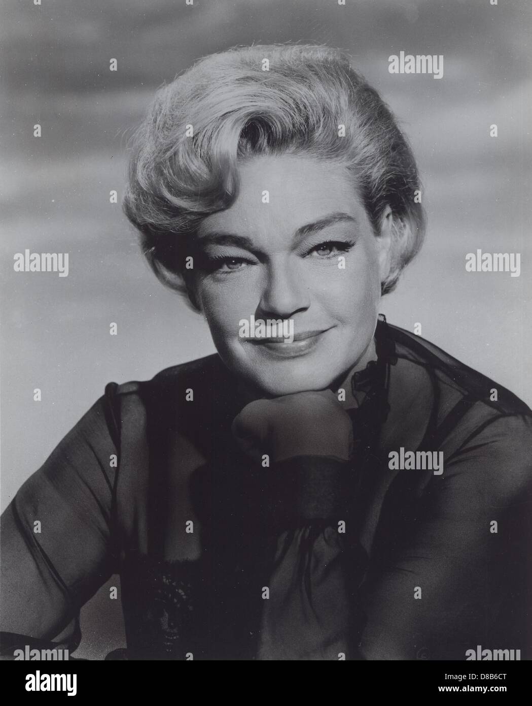 SIMONE SIGNORET 1966.(Credit Image: © Smp/Globe Photos/ZUMAPRESS.com ...